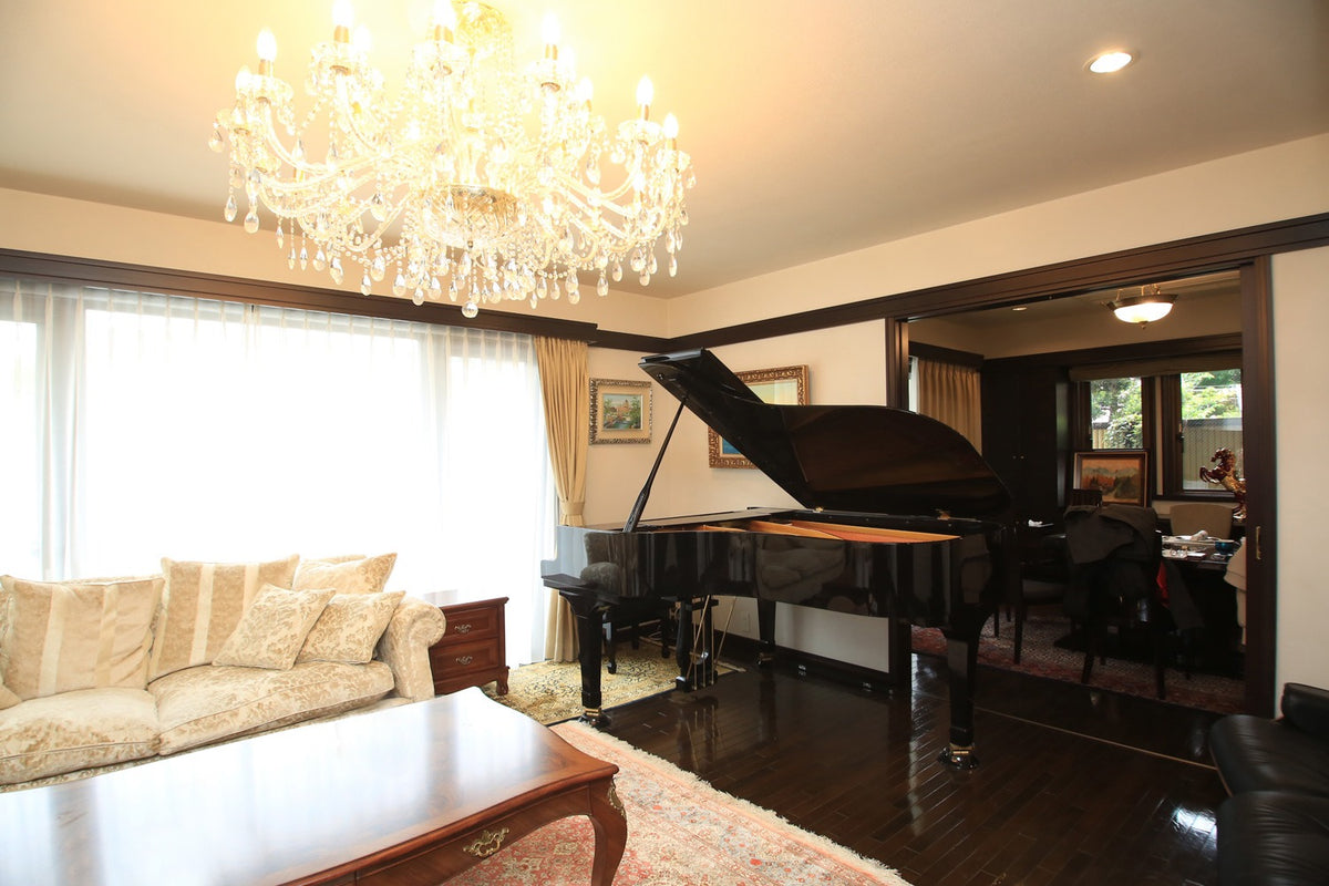 渋谷区のヨーロピアンヴィンテージな家具装飾とバーカウンターが漂うハウススタジオ - 松濤豪邸 フォト・ミュージックスタジオ | CAPMO – CAPMO（キャプモ）撮影スタジオ・ロケ地探し ...